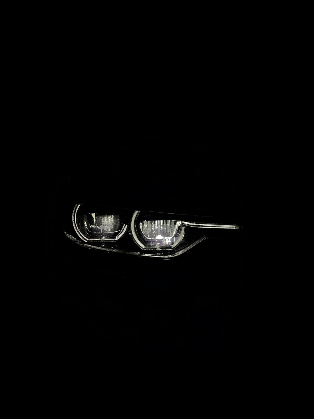 Valkoiset vai Bi-Xenon-autovalot? Mitä valita Volkswagen Polossa ...